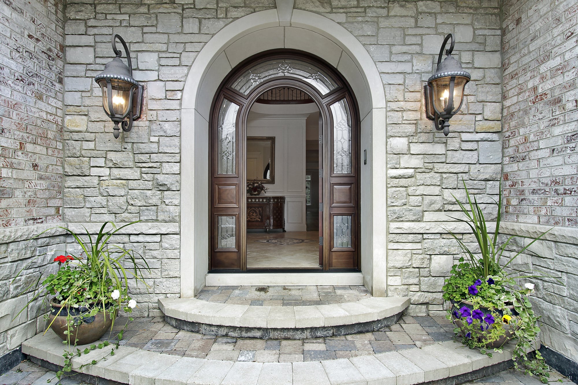 The Best Custom Doors to Complete Your Home Renovation Project